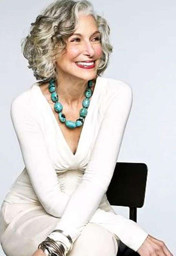 *2025* 11 Outfits + Decor* 70th birthday color for mom (FULL LIST)