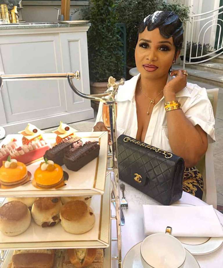 *2025* 8 real afternoon tea outfits at the Ritz & fancy hotels!