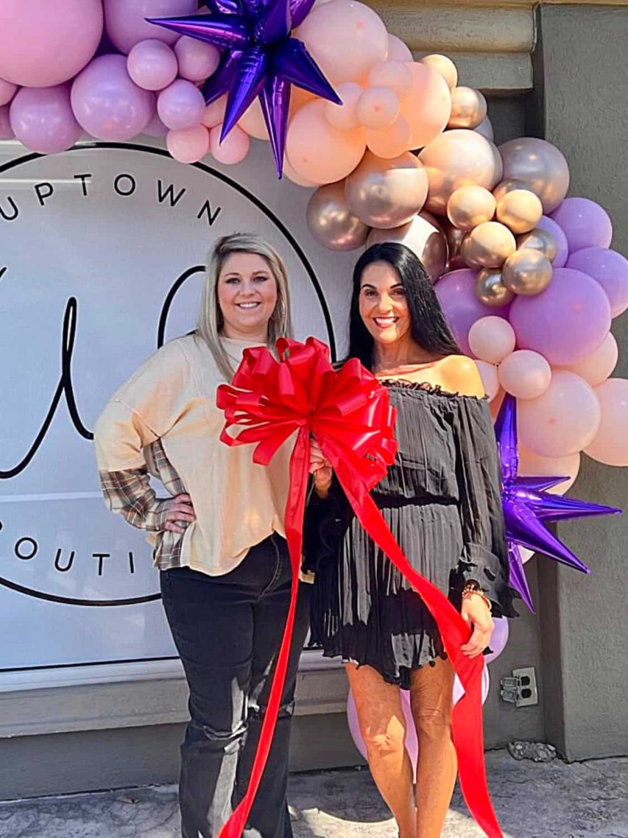 20 ribbon-cutting & company award ceremony outfits+1 thing to avoid!