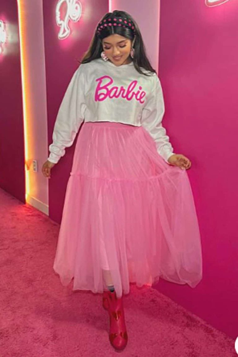 *2026 update!* 17 Barbie outfits for adults (Vintage to modern!)