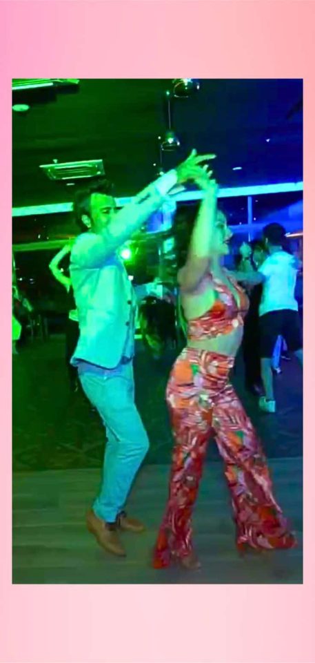 What to wear for casual salsa & bachata dancing? 22 real-life outfits ...