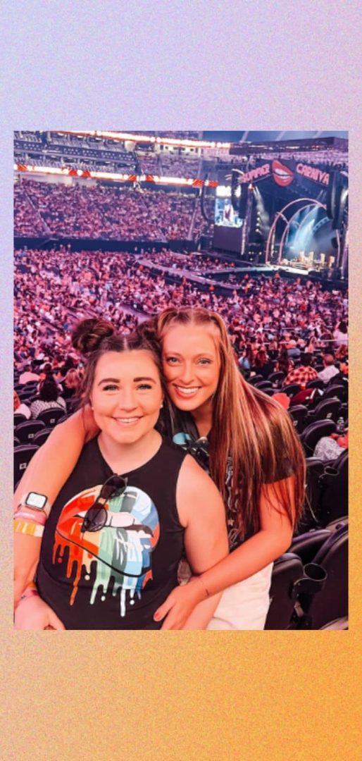 What to wear to the pink concert? 15 real life looks + concert tips!