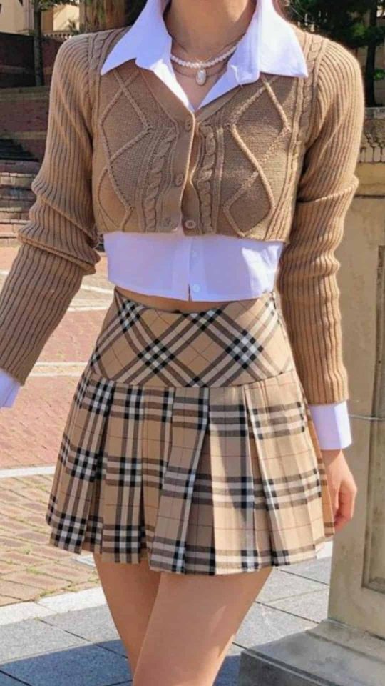 ️10 middle school dance outfits + oddly specific reasons! ️