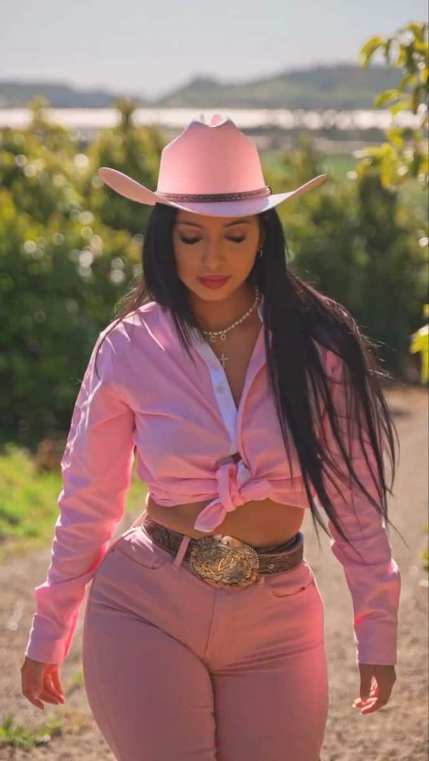 *2025* 19 Mexican Vaquera cowgirl outfits + 12 elements!