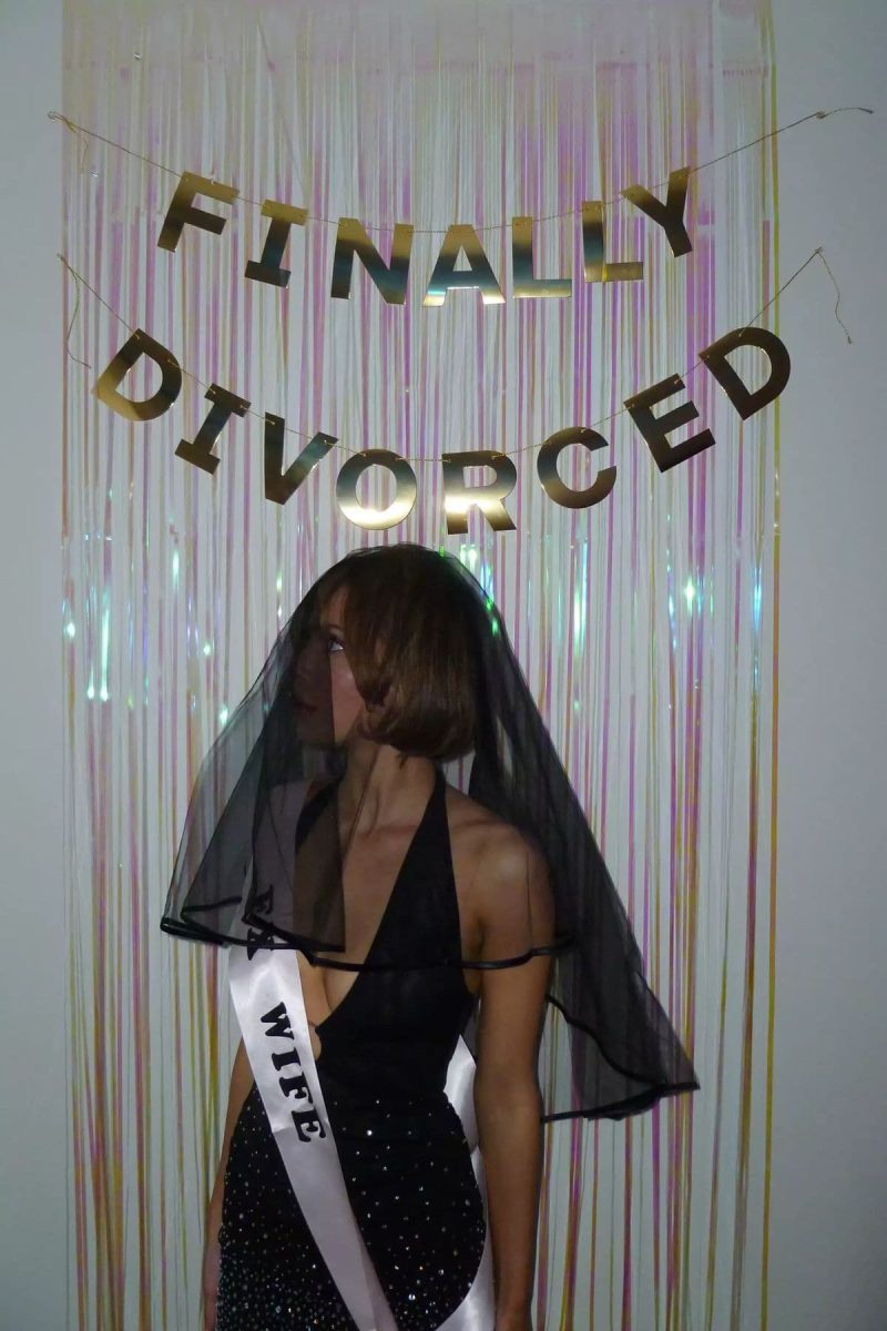 Divorce party outfits and photoshoot ideas:18 REAL looks!