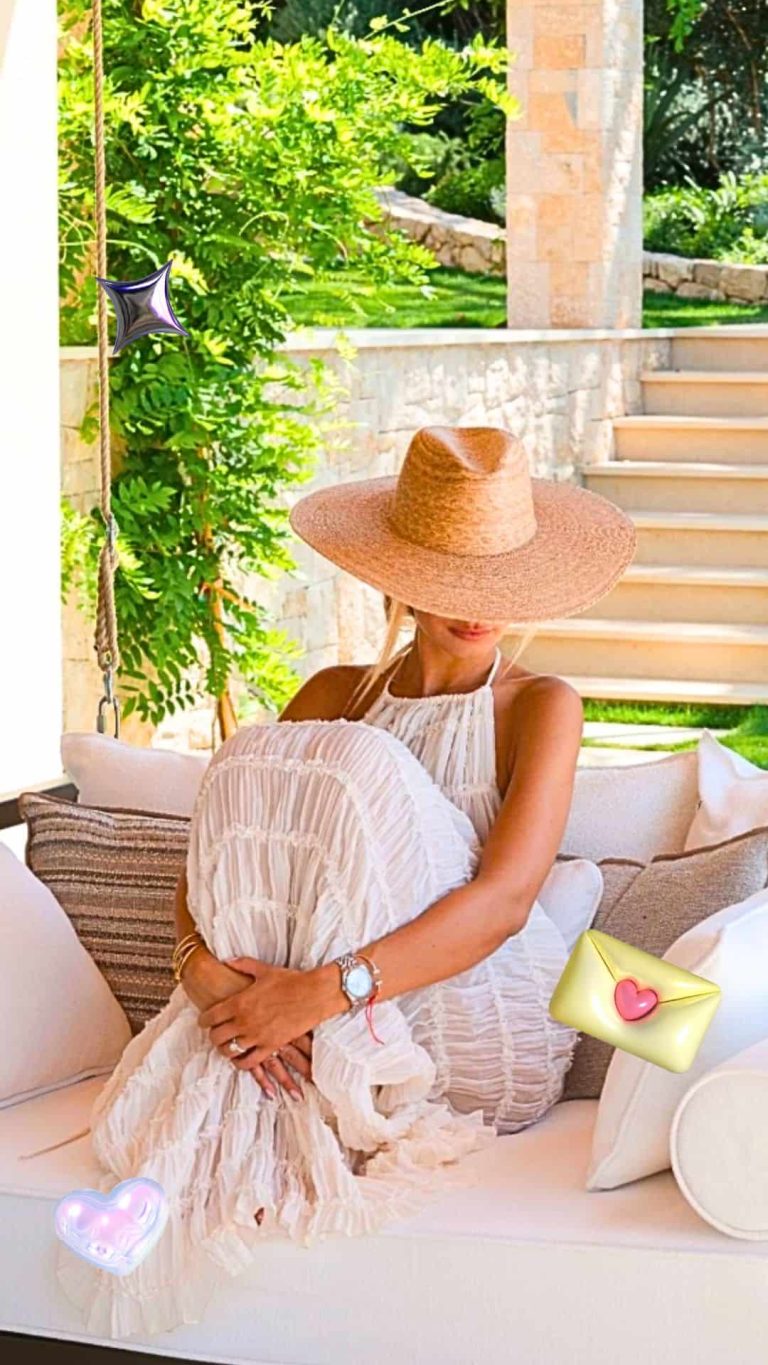 What to wear to a spa? 10 outfits + oddly specific tips!