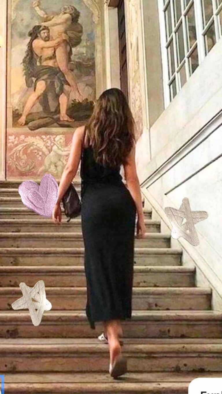 What to REALLY wear to an art gallery & museum? 27 looks!