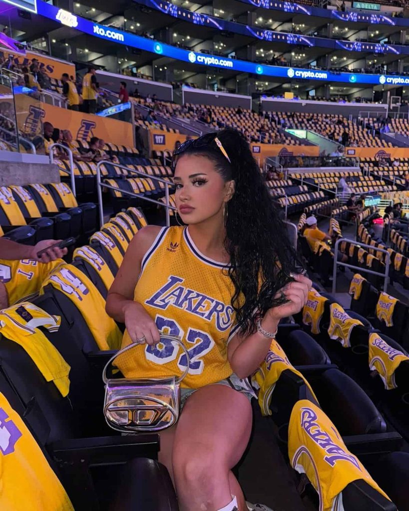 12 NBA game day party outfit + oddly specific tips!🏀